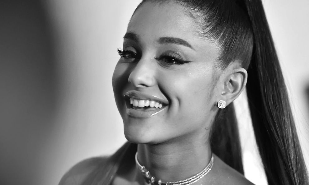 Ariana Grande anuncia su regreso a México