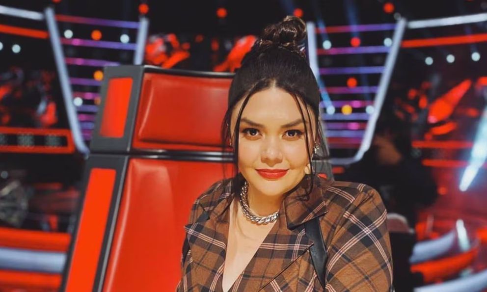 Yuridia se presenta en el Auditorio Nacional y presenta a su hijo Benicio