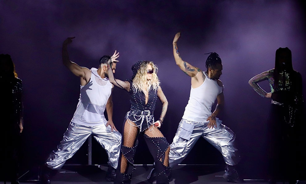 'Sorprende' María José con su voz