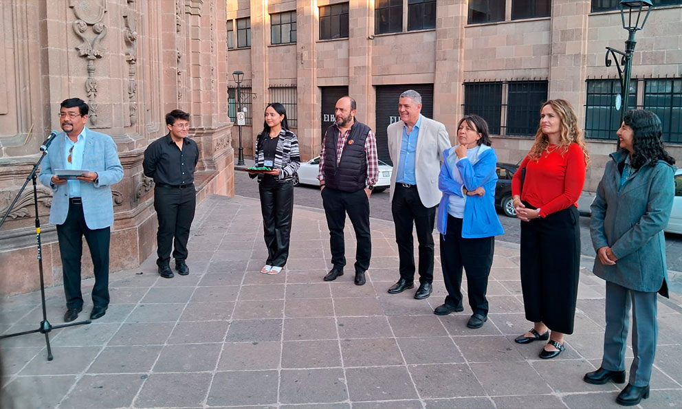 Inauguran exposición fotográfica de Ulises Castellanos ' Ver para otros'