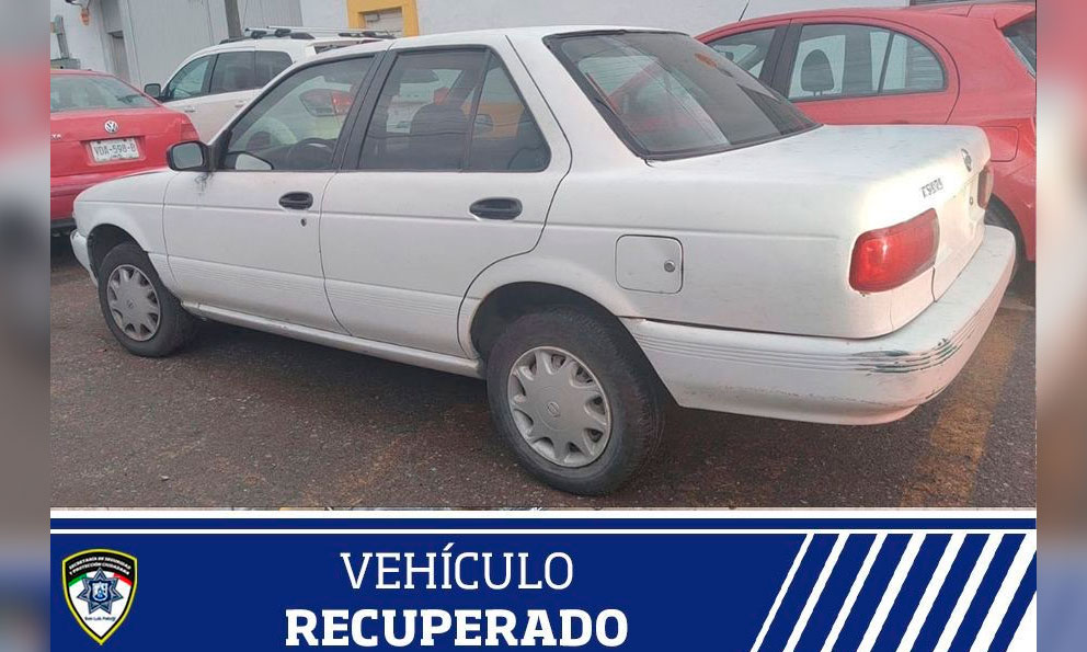 Policía capitalina recupera dos autos robados