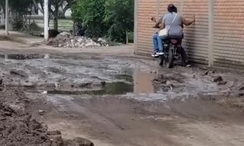 Lluvias destruyen calles, municipios no las rehabilitan