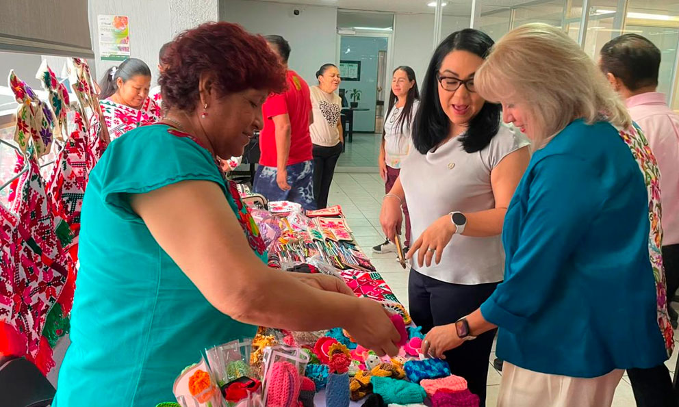 Impulsan autoempleo con Mercadito Artesanal Indígena
