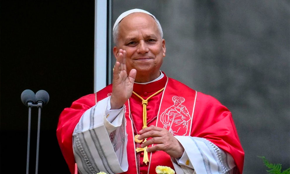 Papa León XIV visita la tumba de San Agustín y pide ser contructores de ...