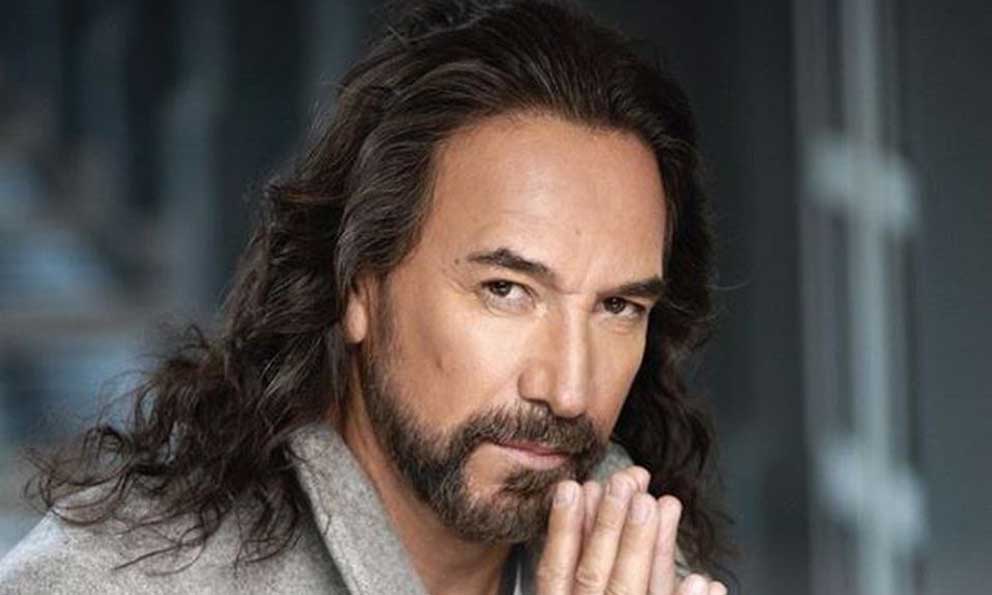 El Buki asegura su cabellera por 200 millones de pesos