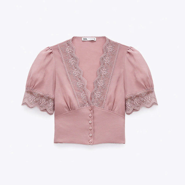 Las prendas de encaje que debes tener en tu clóset