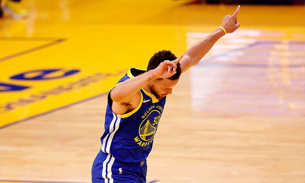 Plano Deportivo Stephen Curry bate récord de triples en la NBA