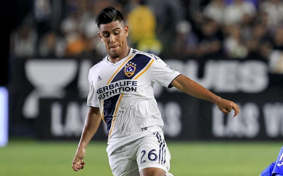 Plano Deportivo Efraín Álvarez renueva dos años más con el LA Galaxy