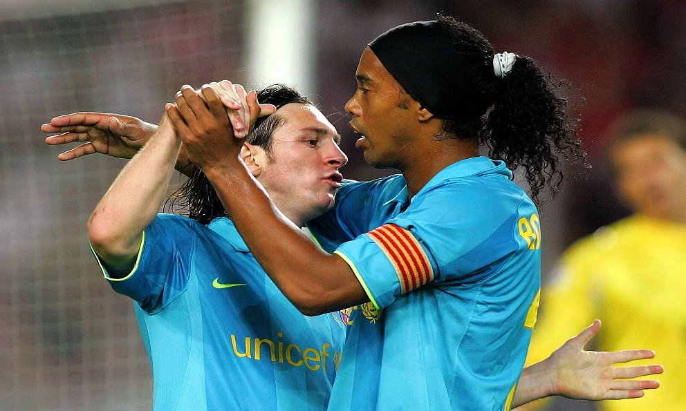 Plano Deportivo Messi Y Ronaldinho Tienen Emotivo Reencuentro