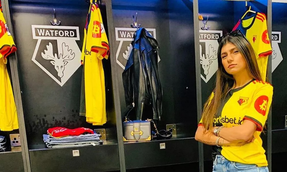 Plano Deportivo Mia Khalifa se compara con Tom Brady