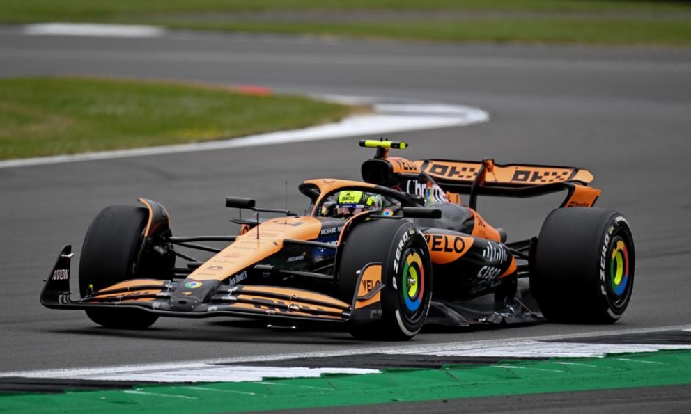 Plano Deportivo Norris lidera el viernes de la F1 en Silverstone con Checo Pérez en el top 3