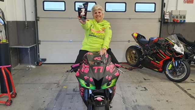 Plano Deportivo Fallece Simona Castelli, piloto de motociclismo, tras ...