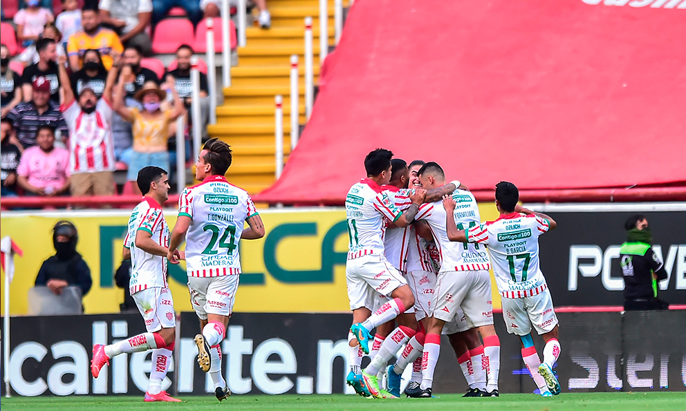 Plano Deportivo Necaxa estrena escudo con motivo de su centenario