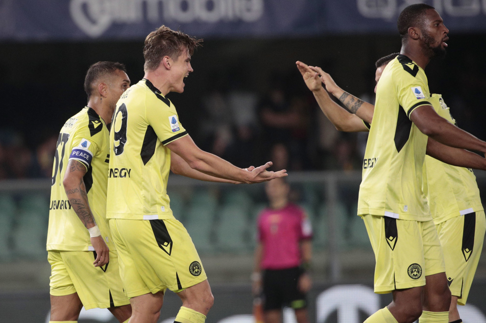 Plano Deportivo Udinese tumba al Hellas Verona sobre la bocina