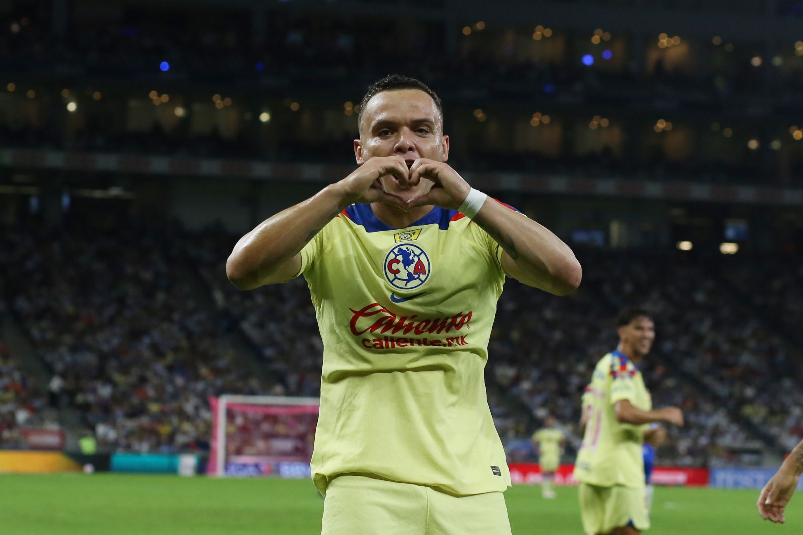 Plano Deportivo ¡Oficial! Jonathan Rodríguez ya es nuevo jugador del ...