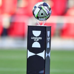 Plano Deportivo Messi vs Navas: El duelo que todos esperan en la ...